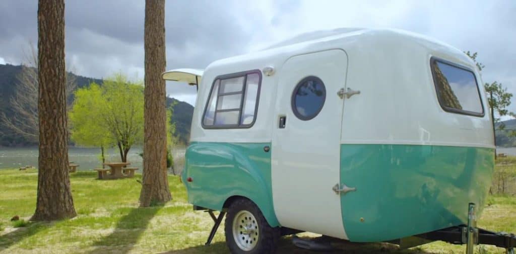 7 Stunning Retro Campers You Can't Ignore - TREKKN
