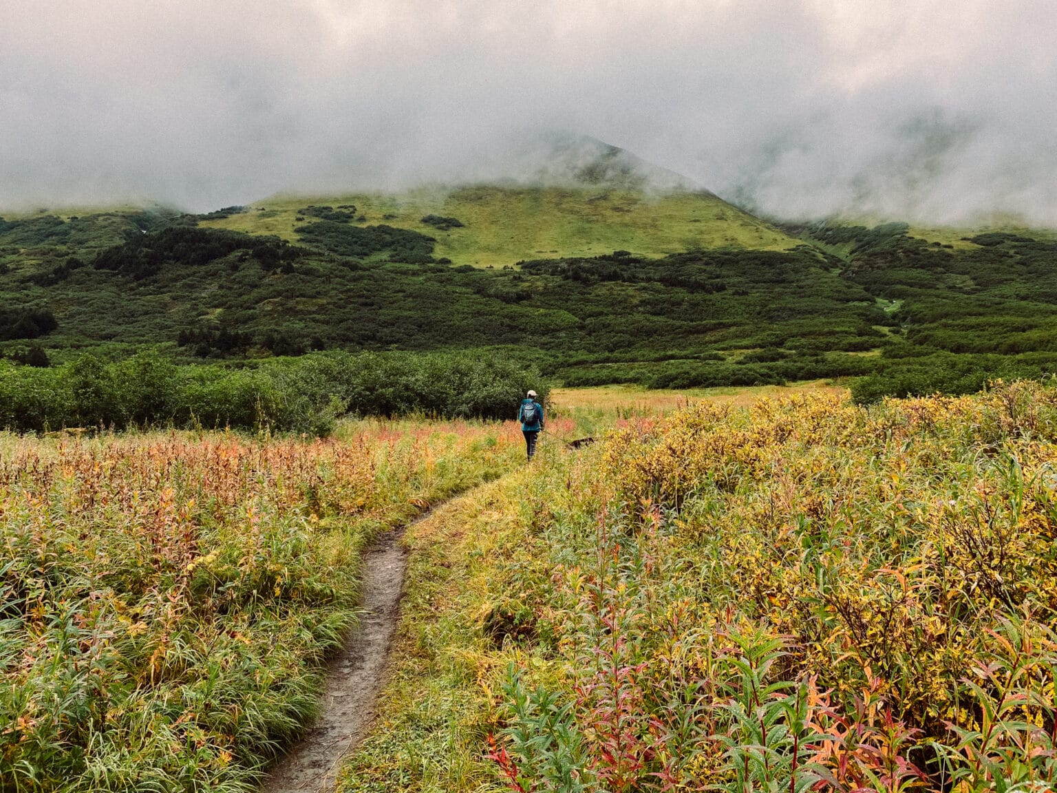 Trail Etiquette: Guidelines for a Positive Hike